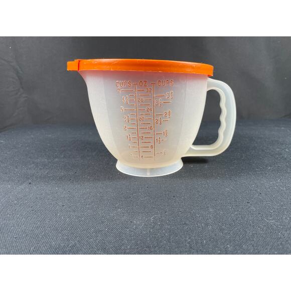 Tupperware | Kitchen | Vintage Tupperware 4 Cup Batter Bowl With Lid ...